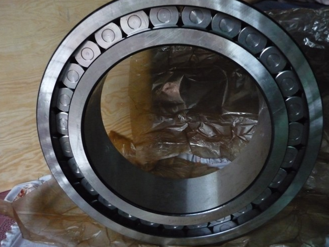 Full complement cylindrical roller bearing NCF 2924 V-cbcc